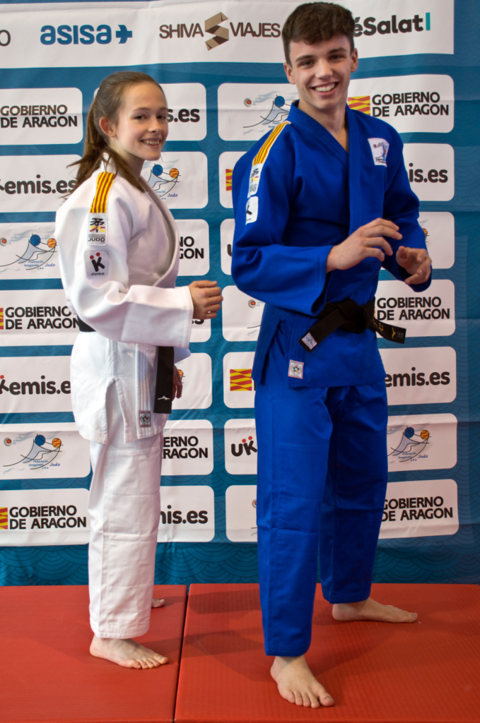 Judogi Azul Essimo IJF Gold Fajyda - ukemis.es